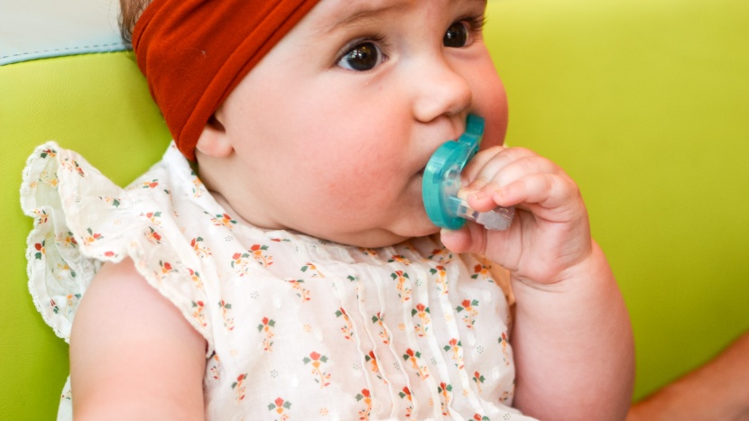 The 6 Best Baby Pacifiers | Tested & Rated